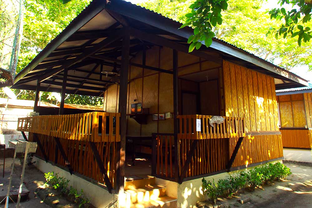 Bahay Adelfa - Kabayan Beach Resort